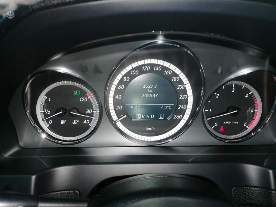 Melns Mercedes-Benz C 350 2010 Šauļi, ar dzinēja tilpumu 3.00 L un nobraukumu 245 tūkst. km par 5500 €, foto 9 vietnē AUTOMOTO.COM.LV