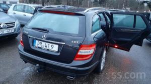 Black Mercedes-Benz C 350 2011 in Riga, with an engine capacity of 3.00 L and mileage of 249 thousand km for 8500 €, photo 9 on AUTOMOTO.COM.LV