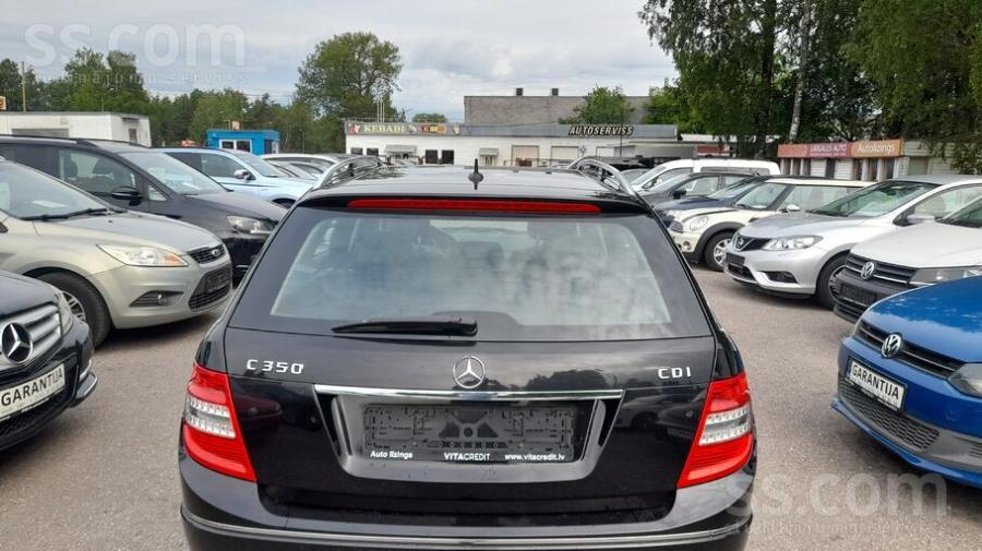 Черный Мерседес Ц 350 2011 в Рига, объемом двигателя 3.00 л и пробегом 249 тыс. км за 8500 €, фото 10 на AUTOMOTO.COM.LV
