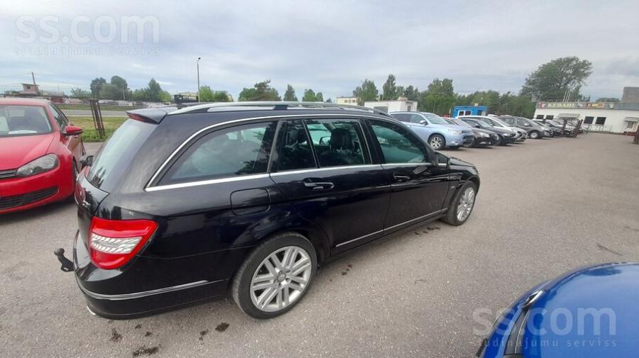 Черный Мерседес Ц 350 2011 в Рига, объемом двигателя 3.00 л и пробегом 249 тыс. км за 8500 €, фото 12 на AUTOMOTO.COM.LV