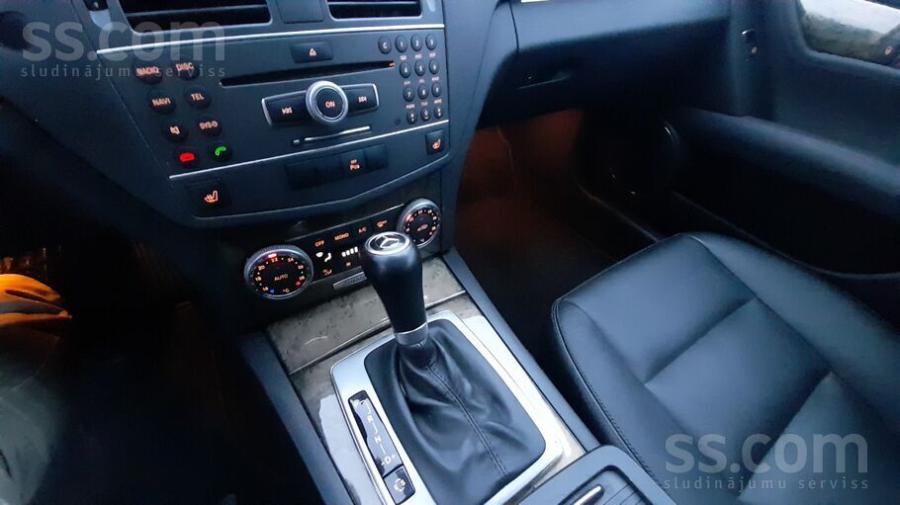 Черный Мерседес Ц 350 2011 в Рига, объемом двигателя 3.00 л и пробегом 249 тыс. км за 8500 €, фото 18 на AUTOMOTO.COM.LV