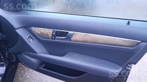 Черный Мерседес Ц 350 2011 в Рига, объемом двигателя 3.00 л и пробегом 249 тыс. км за 8500 €, фото 27 на AUTOMOTO.COM.LV