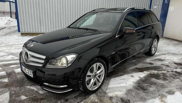 Black Mercedes-Benz C 350 2012 in Marijampole, with an engine capacity of 2.99 L and mileage of 259 thousand km for 8500 €, photo 1 on AUTOMOTO.COM.LV