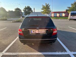 Черный Мерседес Ц 350 2012 в Рига, объемом двигателя 3.00 л и пробегом 259 тыс. км за 7300 €, фото 6 на AUTOMOTO.COM.LV