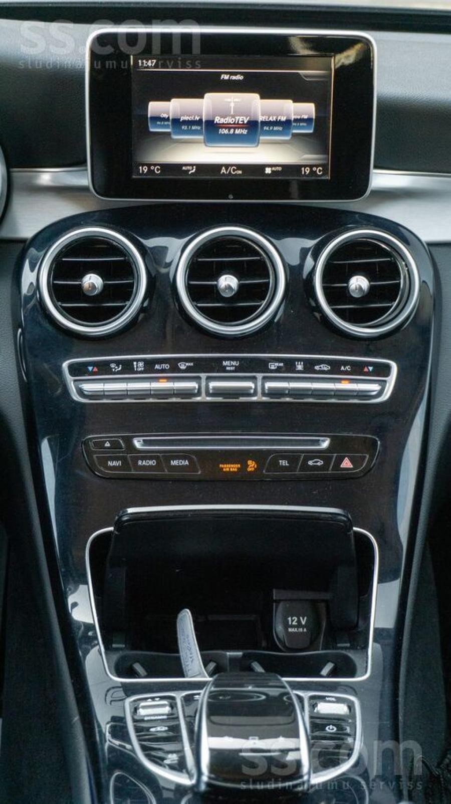Melns Mercedes-Benz C 350 2015 Rīga, ar dzinēja tilpumu 2.00 L un nobraukumu 240 tūkst. km par 11990 €, foto 14 vietnē AUTOMOTO.COM.LV