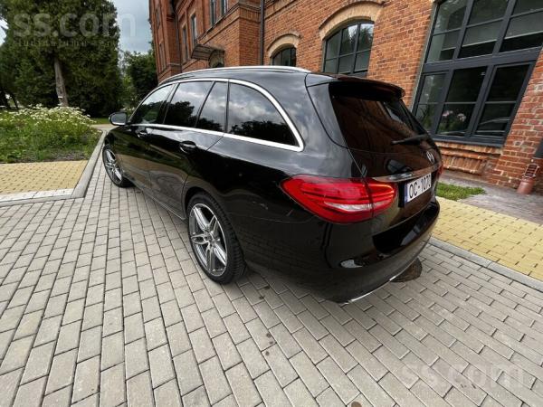 Melns Mercedes-Benz C 350 2015 Bauska, ar dzinēja tilpumu 2.00 L un nobraukumu 135 tūkst. km par 13000 €, foto 5 vietnē AUTOMOTO.COM.LV