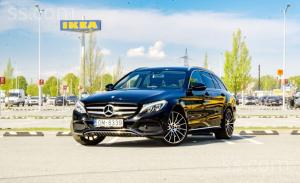 Черный Мерседес Ц 350 2015 в Рига, объемом двигателя 2.00 л и пробегом 240 тыс. км за 10990 €, фото  на AUTOMOTO.COM.LV