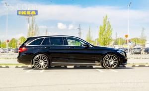 Black Mercedes-Benz C 350 2015 in Riga, with an engine capacity of 2.00 L and mileage of 240 thousand km for 10990 €, photo 9 on AUTOMOTO.COM.LV