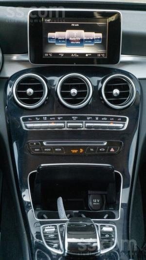 Black Mercedes-Benz C 350 2015 in Riga, with an engine capacity of 2.00 L and mileage of 240 thousand km for 10990 €, photo 13 on AUTOMOTO.COM.LV