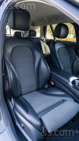 Black Mercedes-Benz C 350 2015 in Riga, with an engine capacity of 2.00 L and mileage of 240 thousand km for 10990 €, photo 29 on AUTOMOTO.COM.LV