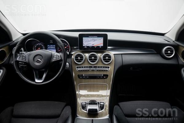 Мерседес Ц 350 2015 в Таллин на AUTOMOTO.COM.LV Черный Мерседес Ц 350 2015 в Таллин, объемом двигателя 2.00 л и пробегом 257 тыс. км за 9998 €, фото 3 на AUTOMOTO.COM.LV