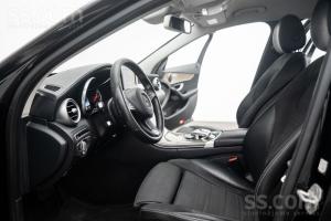 Черный Мерседес Ц 350 2015 в Таллин, объемом двигателя 2.00 л и пробегом 257 тыс. км за 9998 €, фото 10 на AUTOMOTO.COM.LV