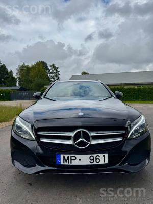 Черный Мерседес Ц 350 2015 в Рига, объемом двигателя 2.00 л и пробегом 242 тыс. км за 11800 €, фото 7 на AUTOMOTO.COM.LV
