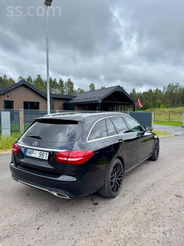Melns Mercedes-Benz C 350 2015 Rīga, ar dzinēja tilpumu 2.00 L un nobraukumu 242 tūkst. km par 11800 €, foto 5 vietnē AUTOMOTO.COM.LV