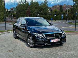 Мерседес Ц 350 2015 в Вильнюс на AUTOMOTO.COM.LV Черный Мерседес Ц 350 2015 в Вильнюс, объемом двигателя 2.00 л и пробегом 295 тыс. км за 10499 €, фото 1 на AUTOMOTO.COM.LV