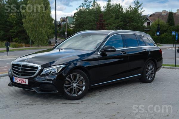 Melns Mercedes-Benz C 350 2015 Viļņa, ar dzinēja tilpumu 2.00 L un nobraukumu 295 tūkst. km par 10499 €, foto 4 vietnē AUTOMOTO.COM.LV
