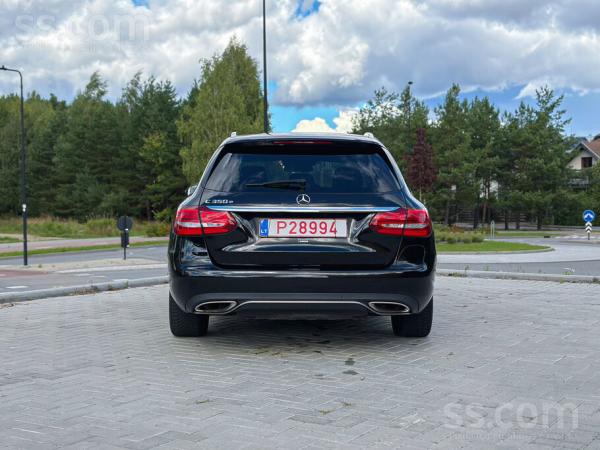 Melns Mercedes-Benz C 350 2015 Viļņa, ar dzinēja tilpumu 2.00 L un nobraukumu 295 tūkst. km par 10499 €, foto 7 vietnē AUTOMOTO.COM.LV
