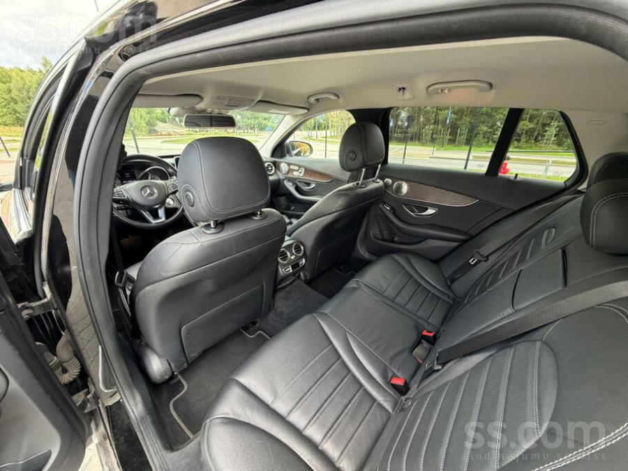 Melns Mercedes-Benz C 350 2015 Viļņa, ar dzinēja tilpumu 2.00 L un nobraukumu 295 tūkst. km par 10499 €, foto 13 vietnē AUTOMOTO.COM.LV