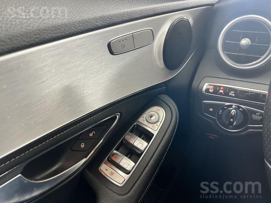 Black Mercedes-Benz C 350 2015 in Limbazi, with an engine capacity of 2.00 L and mileage of 223 thousand km for 11945 €, photo 7 on AUTOMOTO.COM.LV