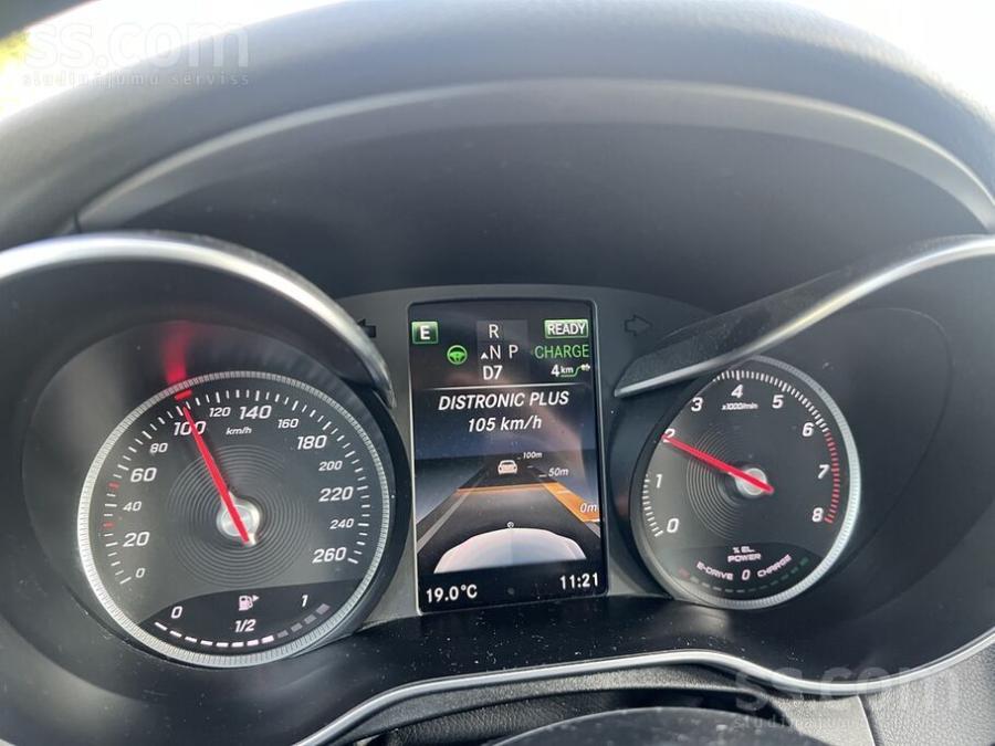 Black Mercedes-Benz C 350 2015 in Limbazi, with an engine capacity of 2.00 L and mileage of 223 thousand km for 11945 €, photo 16 on AUTOMOTO.COM.LV
