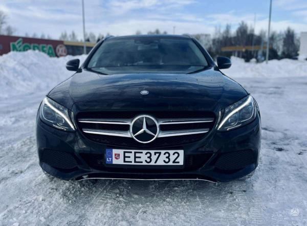 Melns Mercedes-Benz C 350 2016 Klaipėda, ar dzinēja tilpumu 1.99 L un nobraukumu 113 tūkst. km par 13100 €, foto 3 vietnē AUTOMOTO.COM.LV