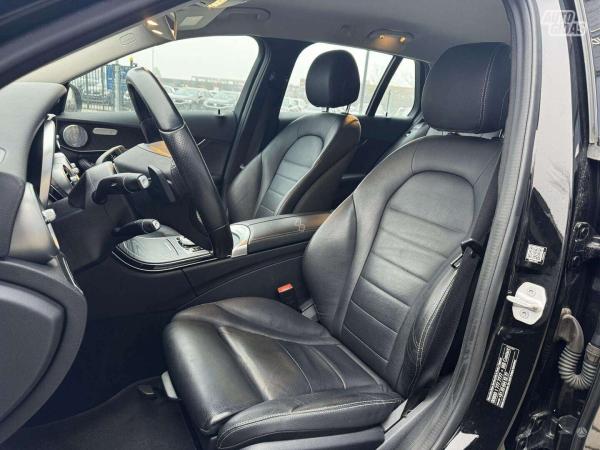 Black Mercedes-Benz C 350 2016 in Kaunas, with an engine capacity of 2.00 L and mileage of 216 thousand km for 11900 €, photo 8 on AUTOMOTO.COM.LV