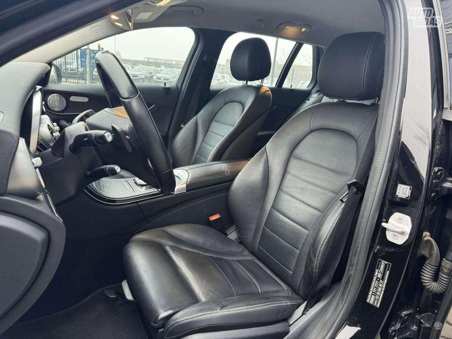 Black Mercedes-Benz C 350 2016 in Kaunas, with an engine capacity of 2.00 L and mileage of 216 thousand km for 11900 €, photo 8 on AUTOMOTO.COM.LV