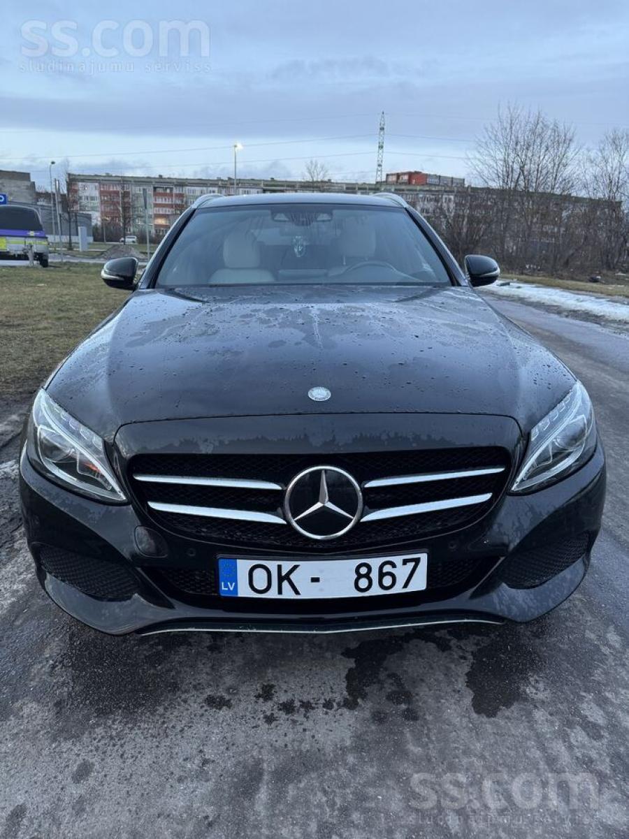 Black Mercedes-Benz C 350 2017 in Riga, with an engine capacity of 2.00 L and mileage of 226 thousand km for 13300 €, photo 1 on AUTOMOTO.COM.LV