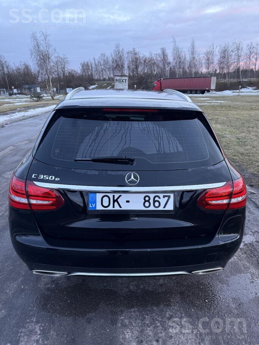 Black Mercedes-Benz C 350 2017 in Riga, with an engine capacity of 2.00 L and mileage of 226 thousand km for 13300 €, photo 7 on AUTOMOTO.COM.LV