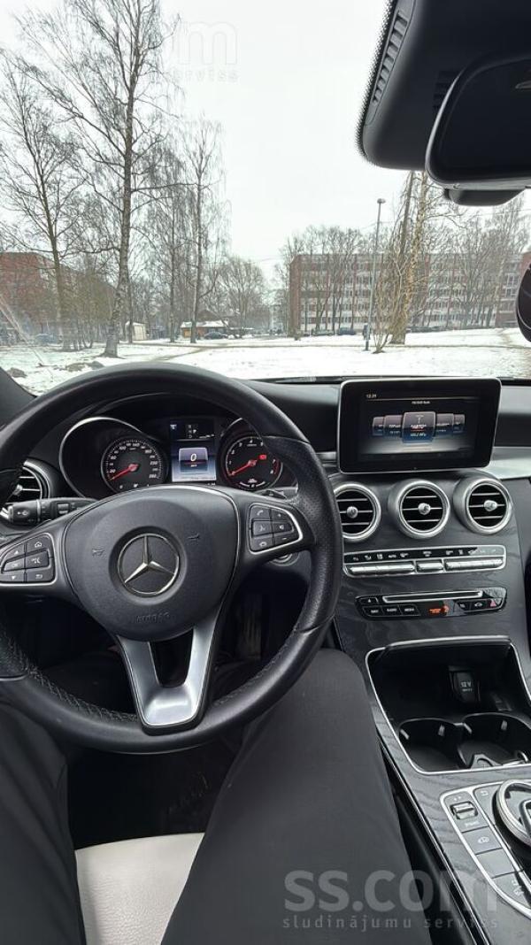Black Mercedes-Benz C 350 2017 in Riga, with an engine capacity of 2.00 L and mileage of 226 thousand km for 13300 €, photo 8 on AUTOMOTO.COM.LV