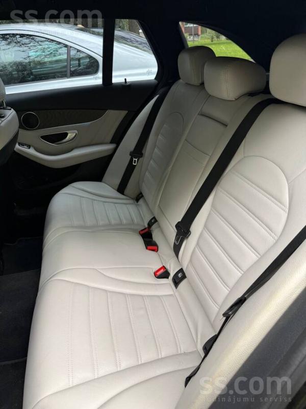 Black Mercedes-Benz C 350 2017 in Riga, with an engine capacity of 2.00 L and mileage of 227 thousand km for 12400 €, photo 10 on AUTOMOTO.COM.LV