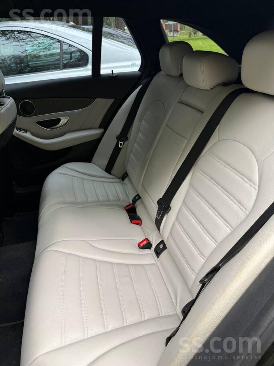 Black Mercedes-Benz C 350 2017 in Riga, with an engine capacity of 2.00 L and mileage of 227 thousand km for 12400 €, photo 11 on AUTOMOTO.COM.LV