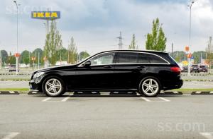 Black Mercedes-Benz C 350 2018 in Riga, with an engine capacity of 2.00 L and mileage of 202 thousand km for 11490 €, photo 6 on AUTOMOTO.COM.LV