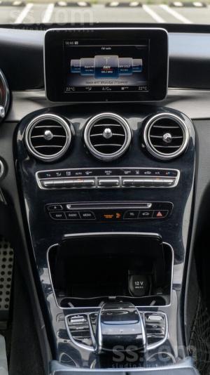 Black Mercedes-Benz C 350 2018 in Riga, with an engine capacity of 2.00 L and mileage of 202 thousand km for 11490 €, photo 14 on AUTOMOTO.COM.LV