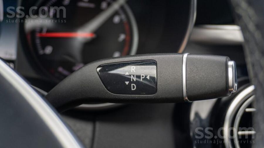 Black Mercedes-Benz C 350 2018 in Riga, with an engine capacity of 2.00 L and mileage of 202 thousand km for 11490 €, photo 23 on AUTOMOTO.COM.LV