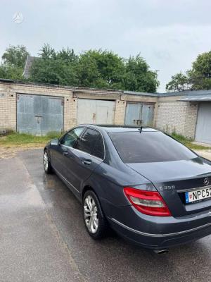 Blue Mercedes-Benz C 350 2010 in Plunge, with an engine capacity of 3.00 L and mileage of 402 thousand km for 5500 €, photo 5 on AUTOMOTO.COM.LV