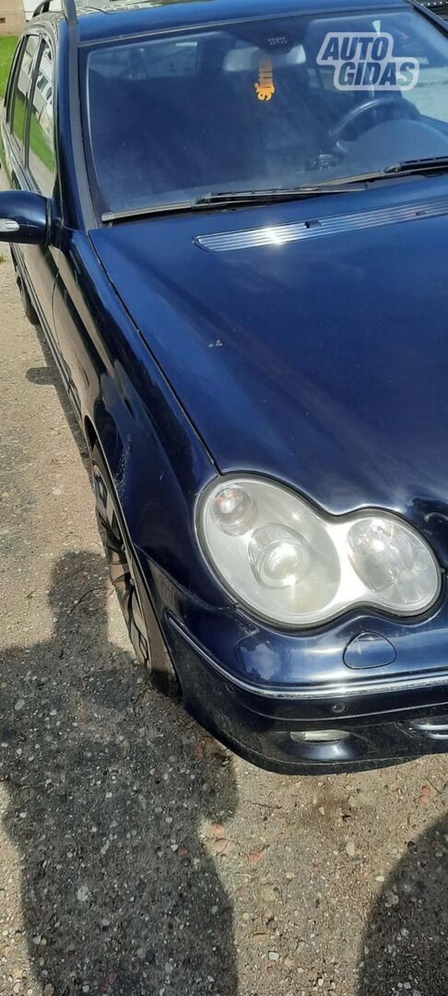 Blue Mercedes-Benz C 350 2006 in Klaipeda, with an engine capacity of 3.50 L and mileage of 305 thousand km for 2300 €, photo 1 on AUTOMOTO.COM.LV