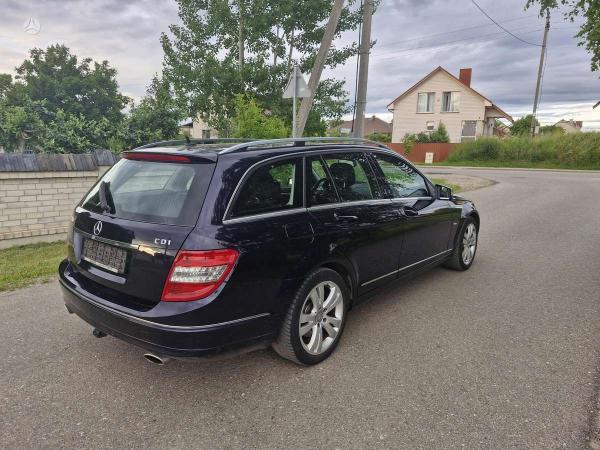 Zils Mercedes-Benz C 350 2010 Viļņa, ar dzinēja tilpumu 3.00 L un nobraukumu 262 tūkst. km par 4950 €, foto 3 vietnē AUTOMOTO.COM.LV