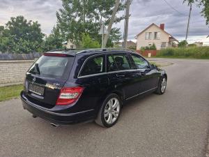 Синий Мерседес Ц 350 2010 в Вильнюс, объемом двигателя 3.00 л и пробегом 262 тыс. км за 4950 €, фото 4 на AUTOMOTO.COM.LV