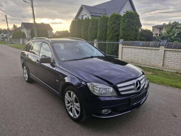 Zils Mercedes-Benz C 350 2010 Viļņa, ar dzinēja tilpumu 3.00 L un nobraukumu 262 tūkst. km par 4950 €, foto 5 vietnē AUTOMOTO.COM.LV
