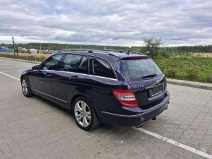 Синий Мерседес Ц 350 2010 в Вильнюс, объемом двигателя 3.00 л и пробегом 255 тыс. км за 3750 €, фото 7 на AUTOMOTO.COM.LV