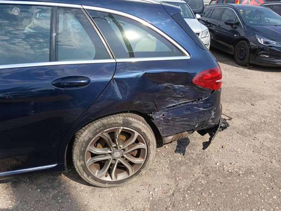 Zils Mercedes-Benz C 350 2015 Marijampole, ar dzinēja tilpumu 1.99 L un nobraukumu 341 tūkst. km par 5950 €, foto 5 vietnē AUTOMOTO.COM.LV