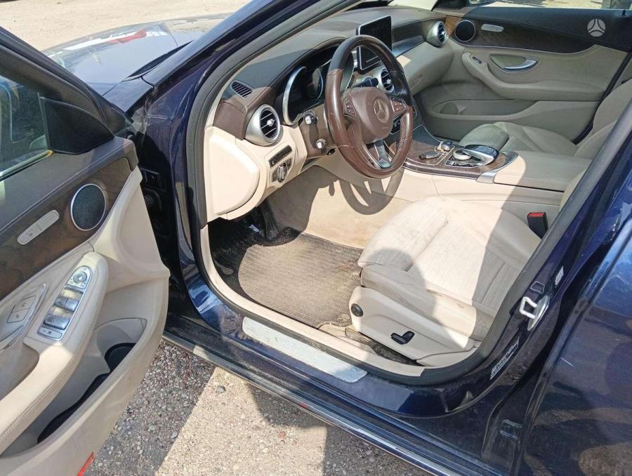 Zils Mercedes-Benz C 350 2015 Marijampole, ar dzinēja tilpumu 1.99 L un nobraukumu 341 tūkst. km par 5950 €, foto 20 vietnē AUTOMOTO.COM.LV