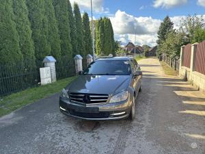 Коричневый Мерседес Ц 350 2010 в Юрбаркас, объемом двигателя 3.00 л и пробегом 273 тыс. км за 4800 €, фото 3 на AUTOMOTO.COM.LV