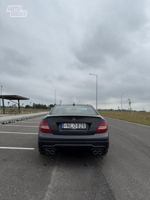 Mercedes-Benz C 350 2013 in Marijampole, with an engine capacity of 3.50 L and mileage of 260 thousand km for 10000 €, photo 14 on AUTOMOTO.COM.LV