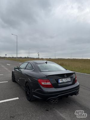 Mercedes-Benz C 350 2013 in Marijampole, with an engine capacity of 3.50 L and mileage of 260 thousand km for 10000 €, photo 16 on AUTOMOTO.COM.LV