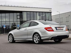 Grey Mercedes-Benz C 350 2012 in Vilnius, with an engine capacity of 3.50 L and mileage of 152 thousand km for 11100 €, photo 4 on AUTOMOTO.COM.LV