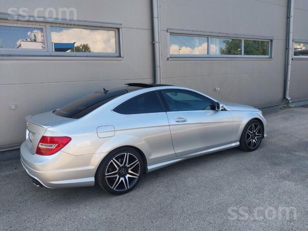 Grey Mercedes-Benz C 350 2014 in Riga, with an engine capacity of 3.50 L and mileage of 192 thousand km for 12200 €, photo 5 on AUTOMOTO.COM.LV