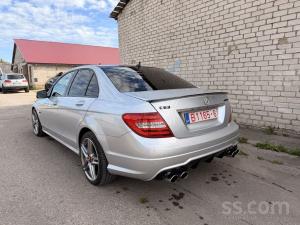 Grey Mercedes-Benz C 350 2011 in Liepaja, with an engine capacity of 3.00 L and mileage of 228 thousand km for 8500 €, photo 4 on AUTOMOTO.COM.LV