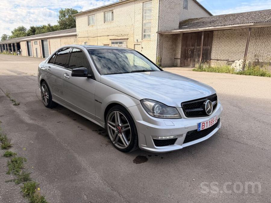 Grey Mercedes-Benz C 350 2011 in Liepaja, with an engine capacity of 3.00 L and mileage of 228 thousand km for 8500 €, photo 7 on AUTOMOTO.COM.LV